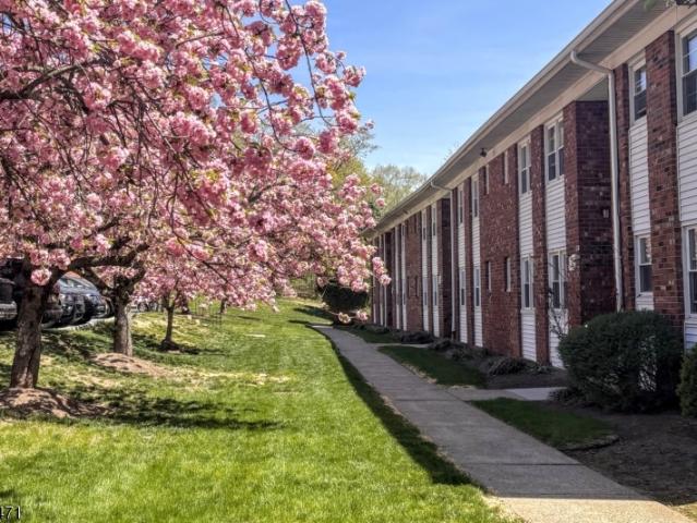 100 Pierson Miller Dr, Unit 11, Pompton Lakes, NJ 07442 | MLS #4024 | Compass