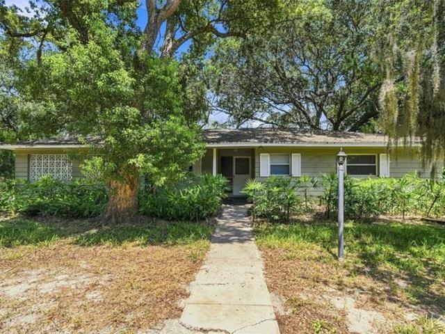 100 Pine Circle Dr, Lake Mary, FL 32746