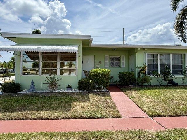 100 Pine Point Dr Apt A, Boynton Beach, FL 33435