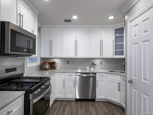 100 Pineview Lane 100