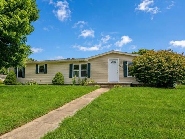 100 Plum St, Chandler, IN 47610