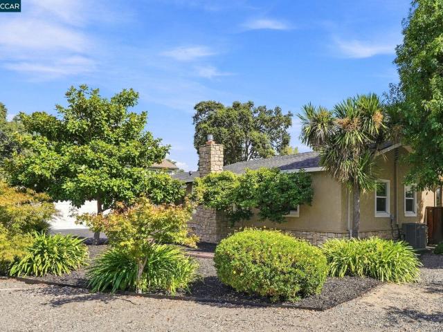100 Pleasant Valley Dr