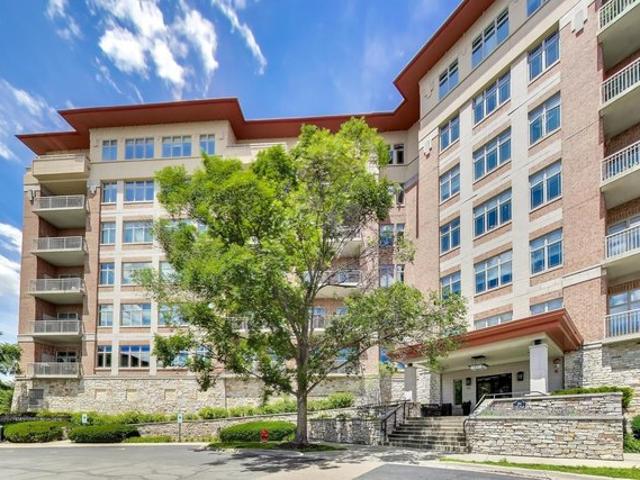 100 Prairie Park Dr Apt 701, Wheeling, IL 60090