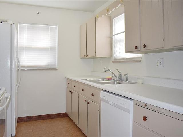 100 Primrose Ave, Glenshaw, PA 15116 | MLS #1749 | Compass