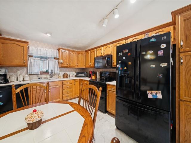 100 Rose Ct