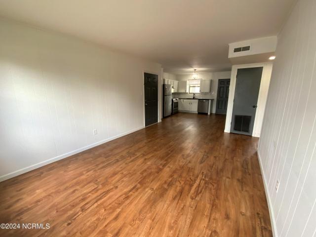 100 Ravenwood Drive # B