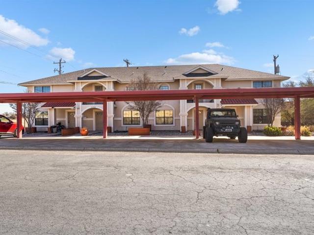 100 Ramon Cardenas Dr, Del Rio, TX 78840