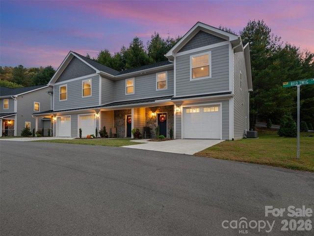 100 Red Twig Ln Unit 103, Burnsville, NC 28714