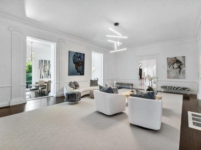 100 Regents Park Road, Palm Beach, USA, Fl