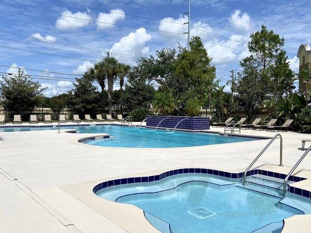 100 Riverwind Way, Oviedo, FL 32765
