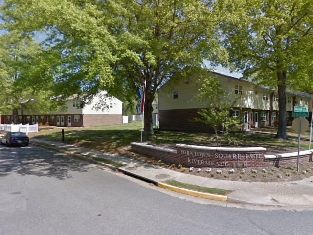 100 Rivermeade Ct 3 beds, 1 full bath