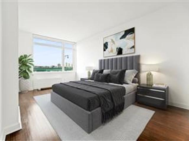 100 Riverside Blvd, New York, NY