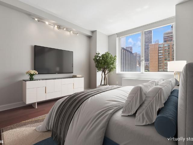 100 RIVERSIDE Boulevard 5B