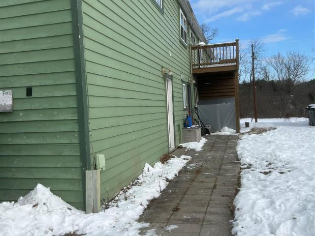 100 Richardson Avenue