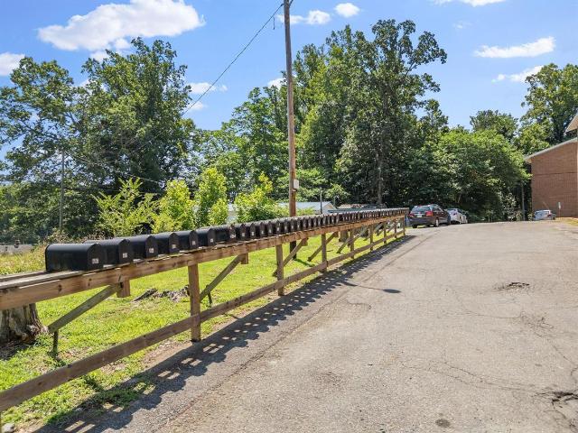100 Ridgeview Ln, Unit 8, Bassett, VA 24055 | MLS #926402
