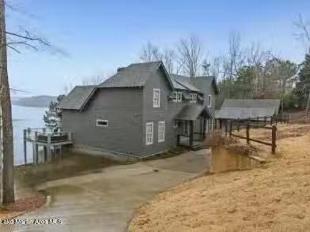 100 RIDGE CRST, ALEXANDER CITY, AL 35010 Single Family Residen.