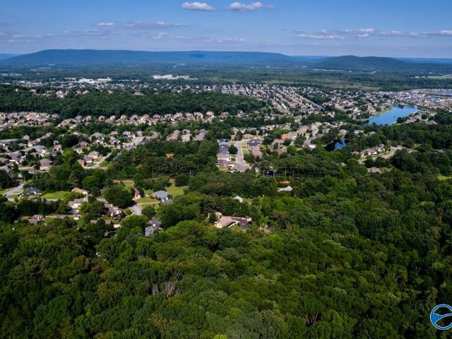 100 Runell Drive SE