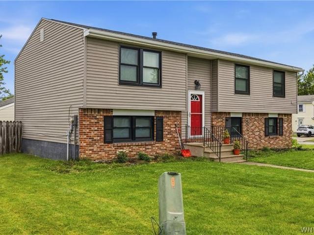 100 W Bihrwood Dr, Buffalo, NY 14224
