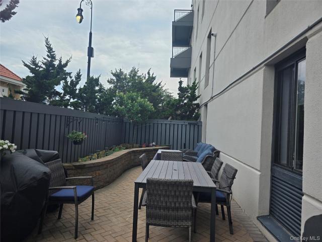 100 W Broadway 1F