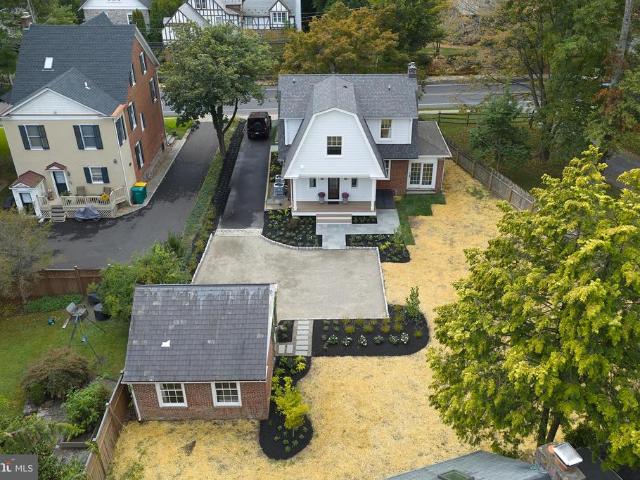 100 W Bridge Street