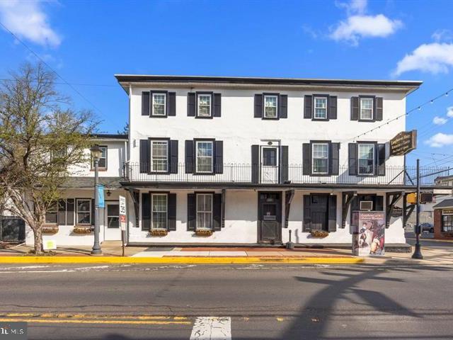 100 W Maple Avenue