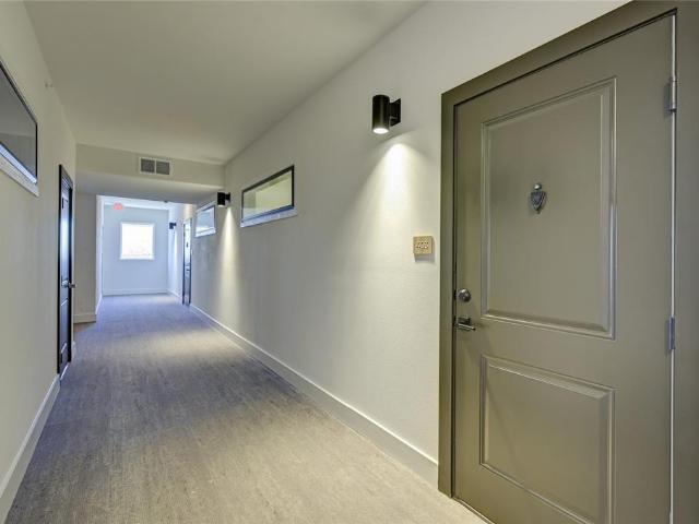 100 W Mockingbird Ln, Unit 403, Austin, TX 78745 | MLS #7314 | Compass