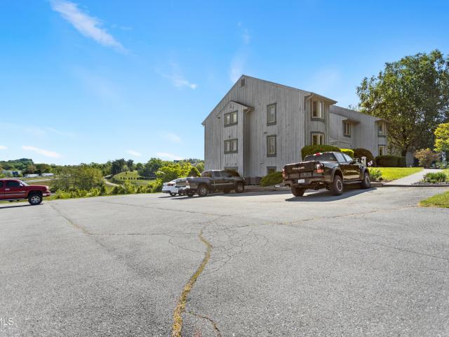 100 Wonderland Drive 5d