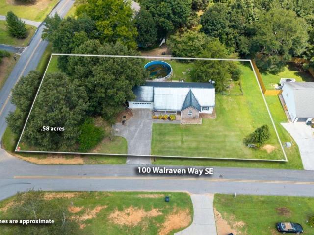 100 Walraven Way SE