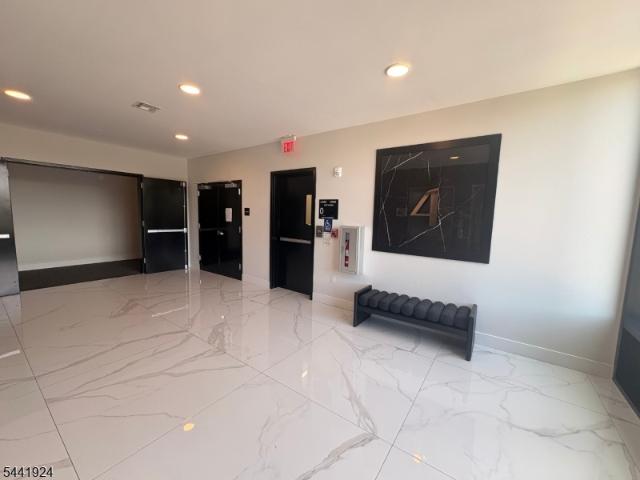 100 Washington St # 525