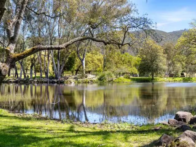 100 West Trinity, Glen Ellen, CA 95442