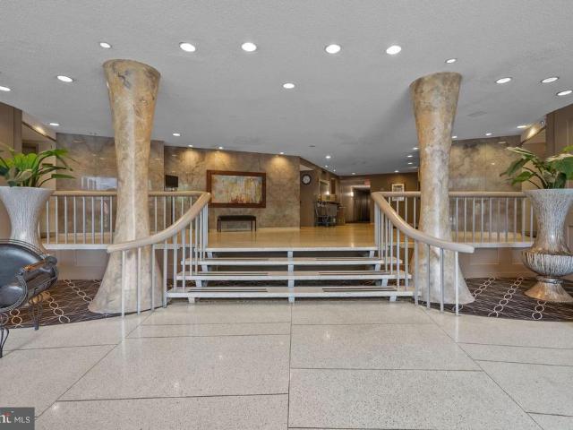 100 West Avenue # 103 S