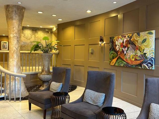 100 West Avenue # 315 S
