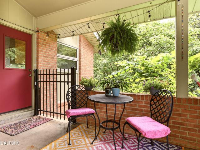 100 Westlook Circle