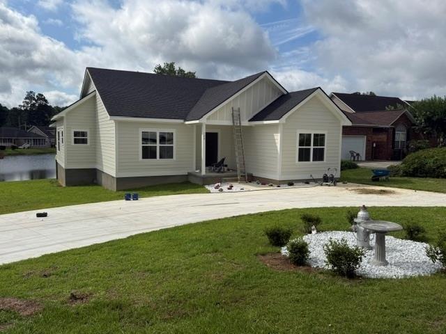 100 White Blossom Trl, Thomasville, GA 31757