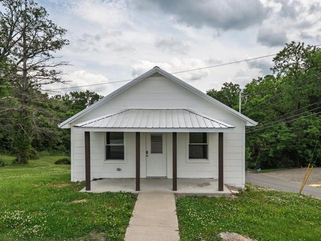 100 William Arnold Dr, Williamstown, KY 41097