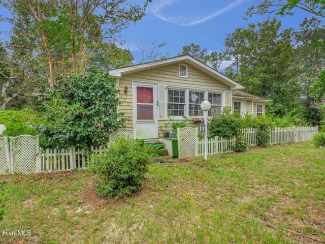 100 Williams Love Grove Ch Rd, Hampstead, NC 28443