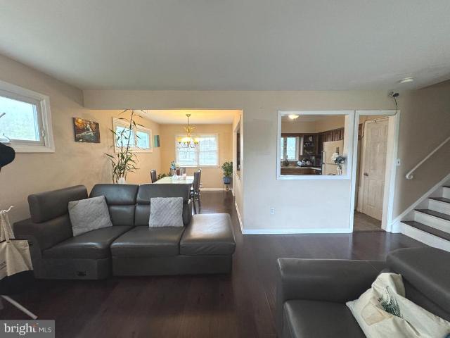100 Winding Way