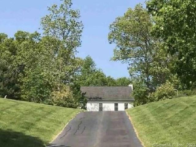100 Windsor Ct, Madison, CT 06443