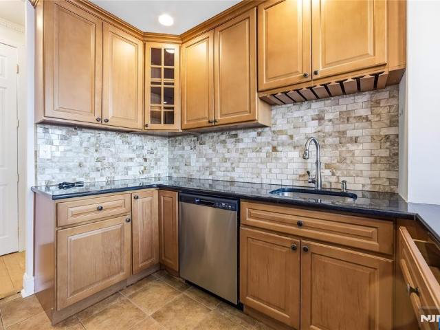 100 Winston Drive # 5MN