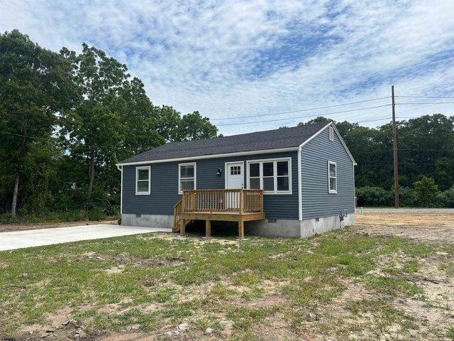 100 Wisteria St, Egg Harbor Township, NJ 08234