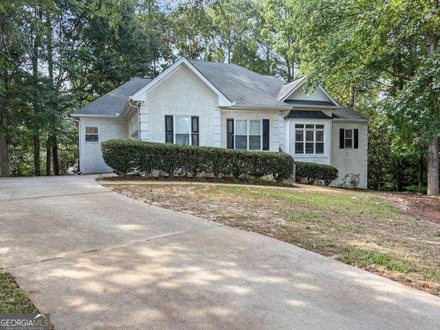 100 Wyngate Dr, Newnan, GA 30265
