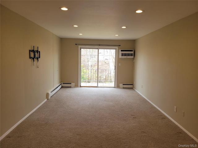 100 Towne House Village 805