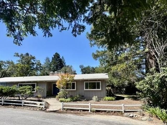 100 Tan Oak Dr, Portola Valley, CA 94028