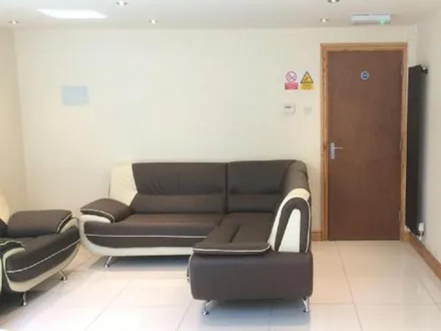 100 Teignmouth Road, Stirchley, B29 7AY, United Kingdom | Room for rent #137306382 | Rentberry