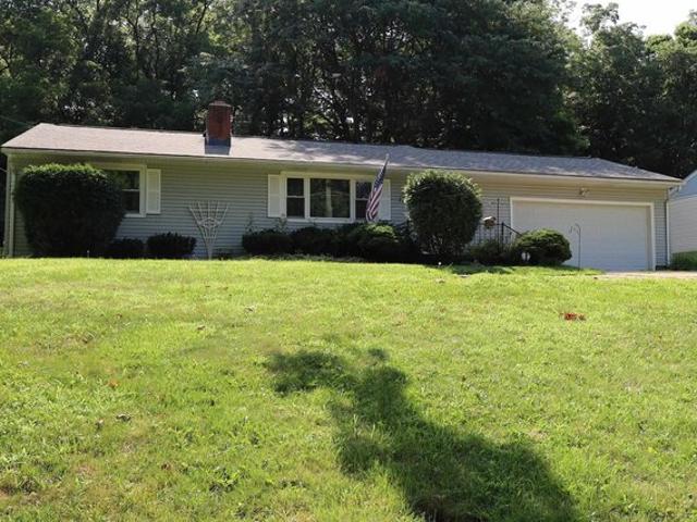 100 Teryl Dr, Mount Vernon, OH 43050