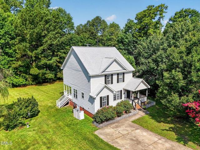 100 Trailwood Dr, Clayton, NC 27520