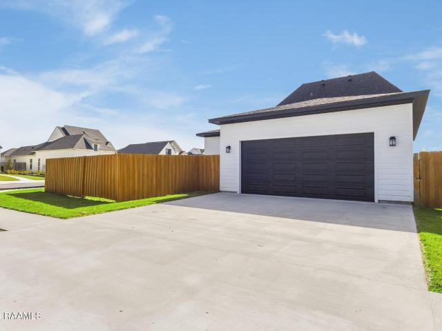 100 Travellers Palm, Youngsville, LA 70592 | MLS #RA2500003