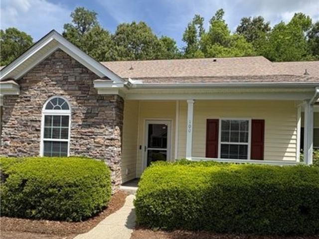 100 Travertine Cir, Savannah, GA 31419