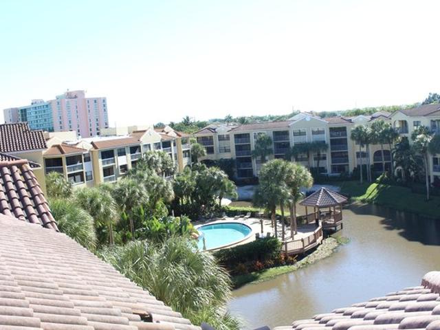 100 Uno Lago Dr Apt 103, Juno Beach, FL 33408