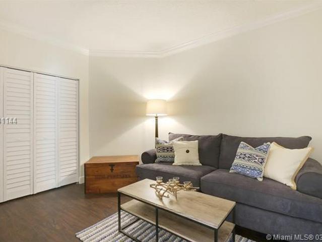 100 Uno Lago Dr, Unit 205, Juno Beach, FL 33408 | MLS #B26003